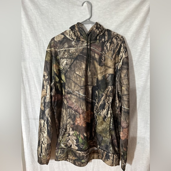 Under Armour | Shirts | Under Armor Mossy Oak Camouflage Pullover ...